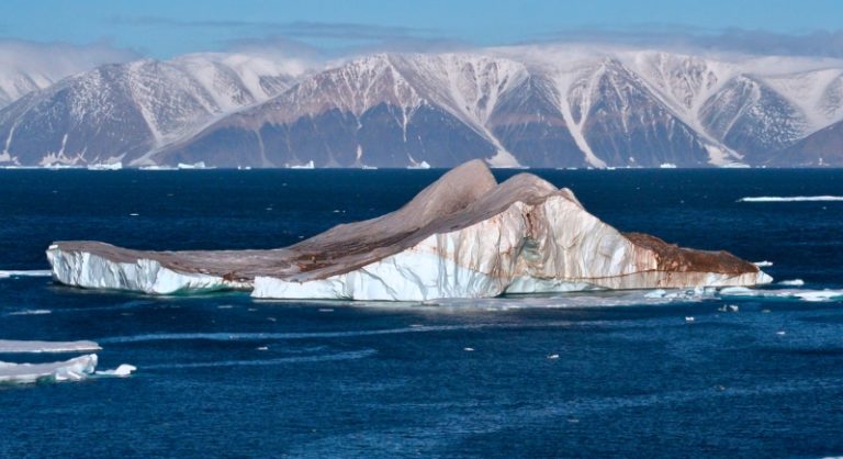 Why Planes Fly Over the Arctic but Not the Antarctic
